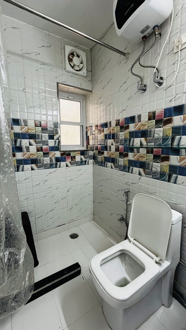 3-bhk Apartment In New Delhi With Wifi, Ac At A 15 Min Distance From Igi Airport - New Delhi Indira Gandhi Airport (DEL)