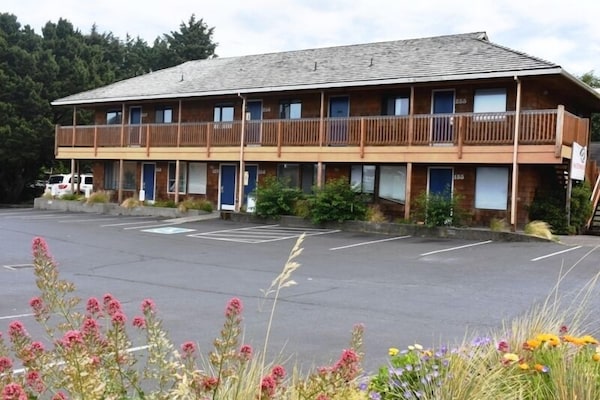 Sea Star Suite 256 - Beachcomber Vacation Homes - Cannon Beach, OR