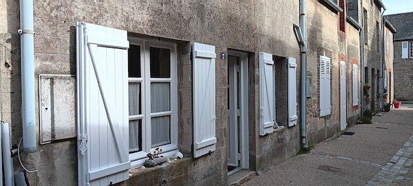 Small Fisherman's Cottage... Just For 2! - Barfleur