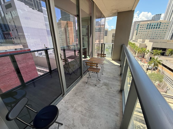Luxurious 3br/3ba Alea Downtown - Miami