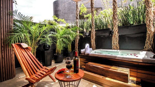 1-bedroom Apartment In Fabulous Q.r. With Wifi, Fitness Room, Patio Jacuzzi. - Paradise Beach