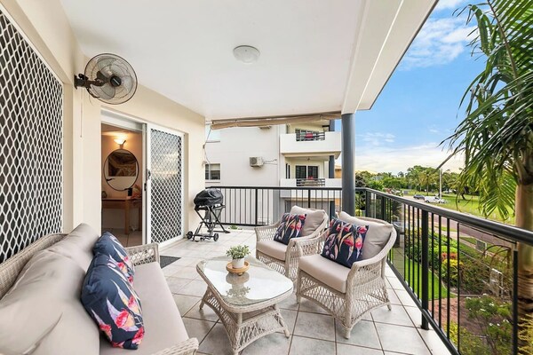 Casuarina Vista Beachfront Elegance In Rapid Creek - Darwin