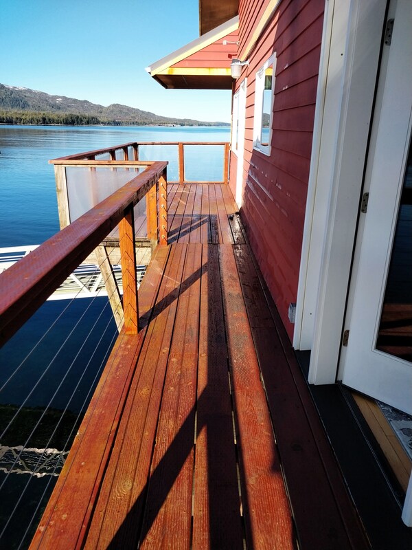 Alaskan Fishing  Package, Water Front 3 Bedroom Apt, Car And Fishing Boat - Ketchikan, AK