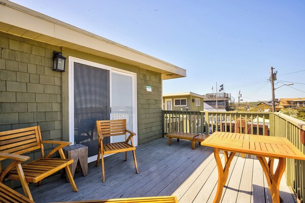 Seashore Condo Hotel #12b, Cozy Fire Island Escape, Near Ferry - With Bay Views And Steps From The Beach. - Long Island