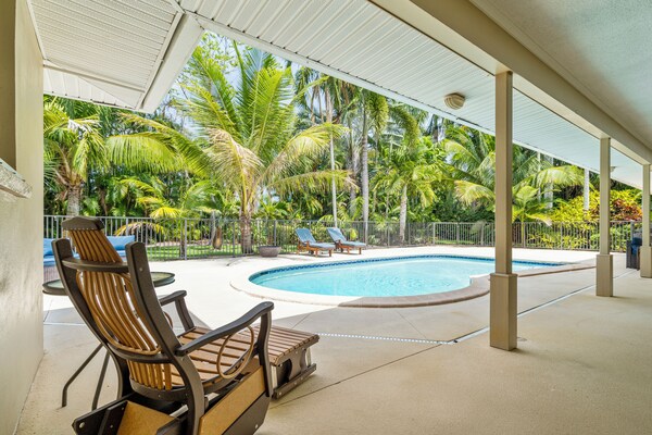 4br/3ba Tropical & Spacious - Heated Salt Pool! - Stuart, FL