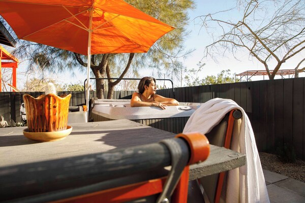 Cozy Luna Mesa Cabin In Serene Joshua Tree With Wifi, Ac - Joshua Tree, CA