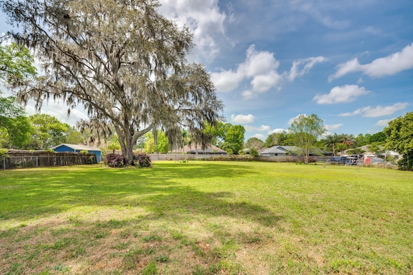 Stay & Play In Belleview: Welcoming Home W/ Yard - Ocala, FL