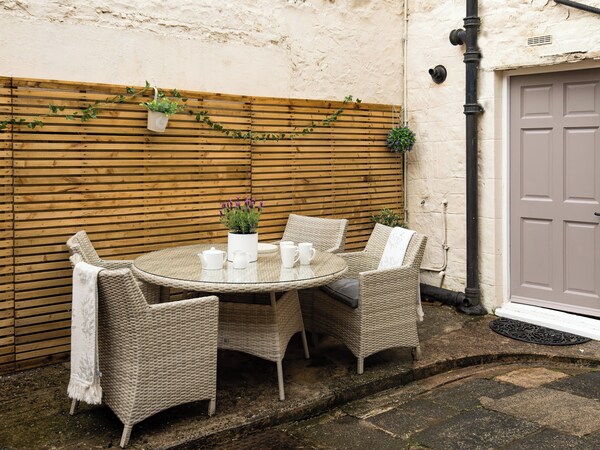 Beautiful Alnwick Apartment One, Pet Friendly In Alnwick - Alnwick