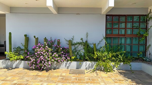 Stylish Family Boutique House, 10 Minutes From Downtown Oaxaca. - Oaxaca