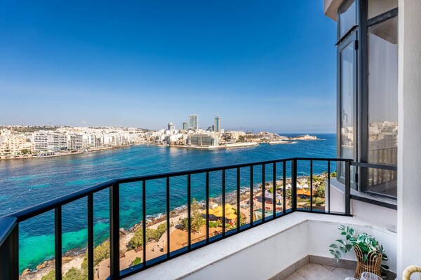 Prime Location 3br Apartment With Stunning View By Arcobnb - Malte
