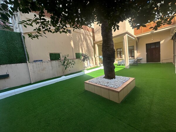 Spacious Ultra Large 3 Bedroom Apartment With Wifi, Ac, Joint Garden In Antalya - Анталья