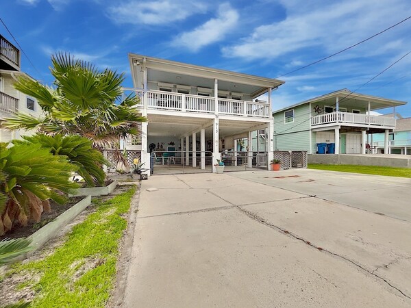 Charming 3br Home In Heritage Arts District - Walk To Water Street! - Rockport, TX