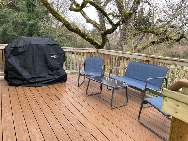 Steller's View, A Secluded 2 Bedroom Apartment Near Downtown Brownsville. - Harrisburg, OR