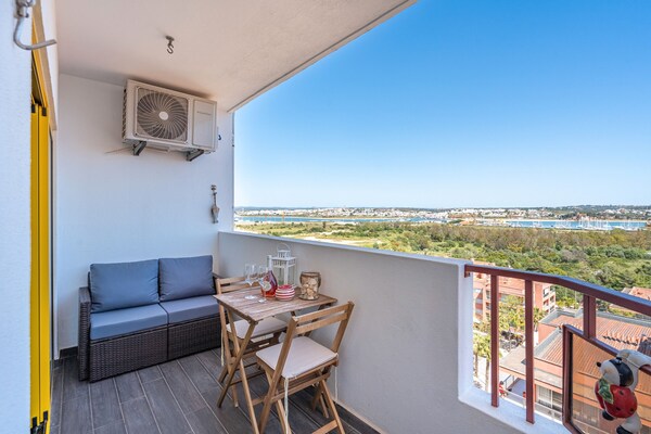 Apartment 'Rocha Beach Hideaway' With Sea View, Wi-fi And Air Conditioning - Silves