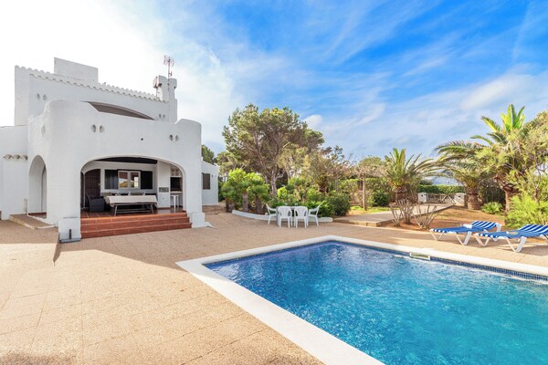 Villa 'Cavall Menor' Avec Vue Sur La Mer, Piscine Privée Et Wi-fi - Minorque