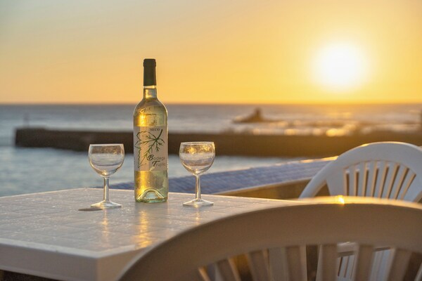 Apartment 'Playa Azul - 4' With Sea View, Private Terrace And Wi-fi - La Gomera