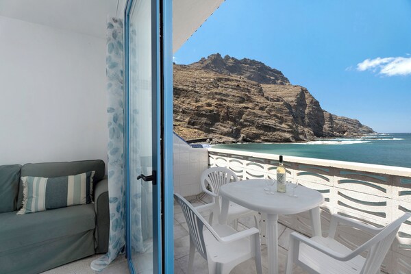 Apartment 'Playa Azul - 10' With Sea View, Private Terrace And Wi-fi - La Gomera