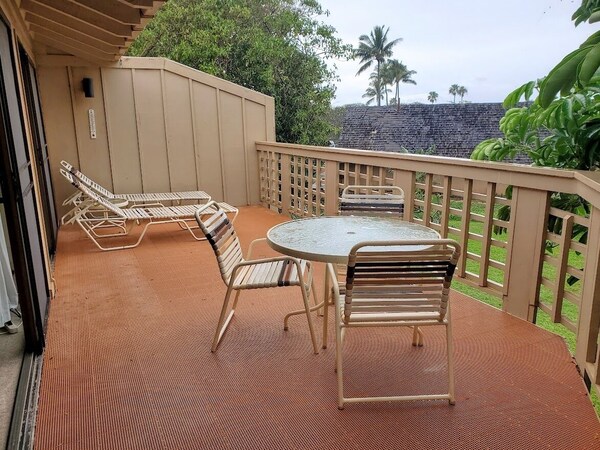 Quiet & Comfortable 1br Condo W/ Car  Perfect For A Relaxing Getaway - Maunaloa, HI