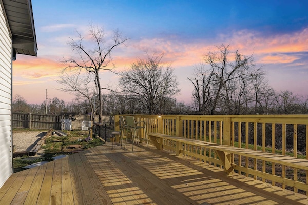 Hackberry Lookout - Osage Beach - Camdenton, MO