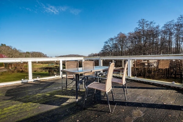 Ferienwohnung 'Falkenturm' Mit Seeblick, Privater Terrasse Und Wi-fi - Sassnitz