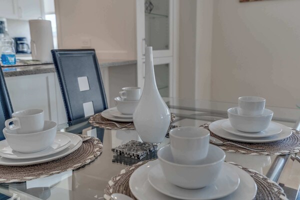 Furnished 2br Apartment At Penn Quarters - Washington, D.C.