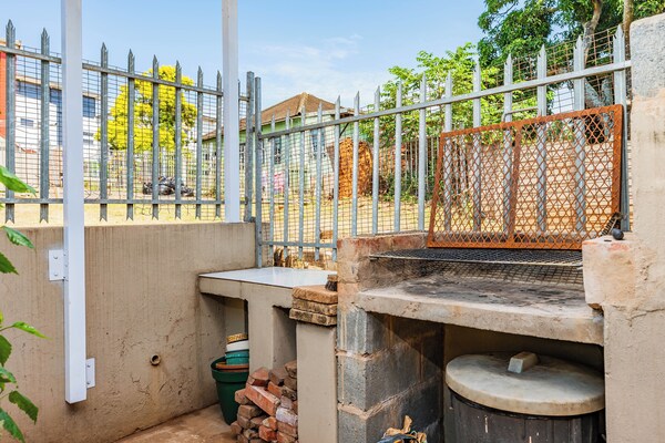 4-bedroom  House In Charming Durban North With Wifi, Ac. Start Your Vacation Now - KwaMashu