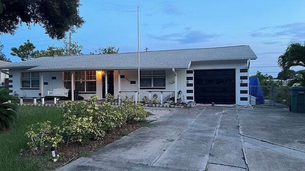 3-bedroom Immaculate Home In Lovely Melbourne With Wifi, Fitness Room, Ac - Melbourne, FL