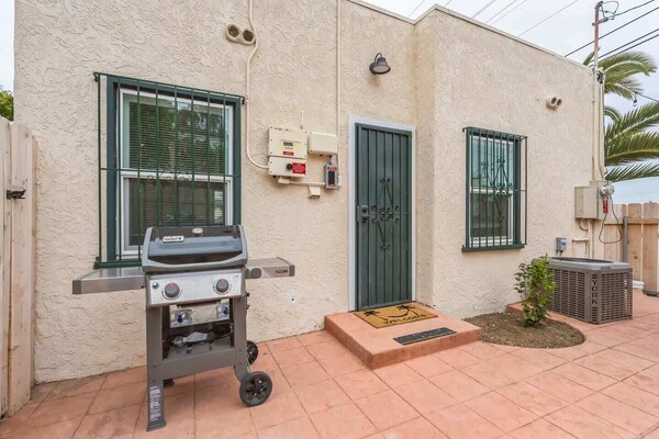 Cozy Ocean Beach Bungalow - San Diego, CA