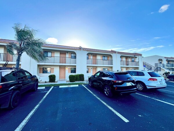$2000 Mth Summer Special: 2/2 Near Fort Myers And Sanibel Beaches, Free Wifi - Fort Myers