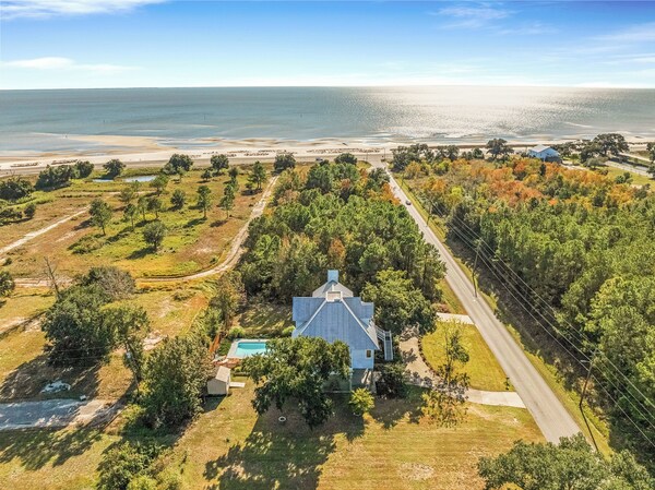 Luxury Beachside Haven With Pool And Elevator - Pass Christian, MS