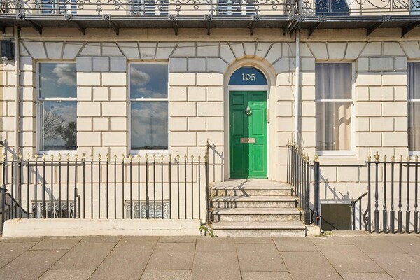 Host & Stay | The Aquamarine Weymouth Beach - Weymouth