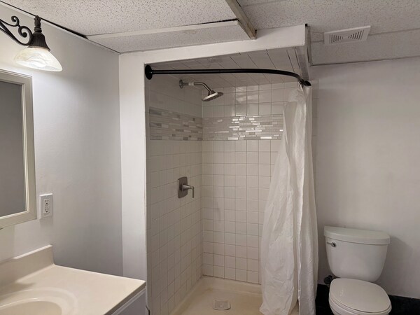 Spacious 2-bedroom Apartment With Wifi, Ac In Wonderful Hauppauge/ Smithtown - Holbrook, NY