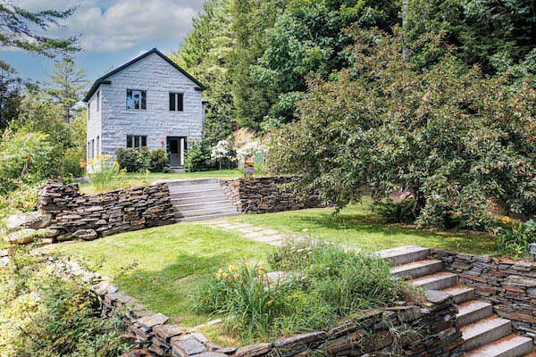 The Stonehill Lakeside Cottage - Vermont