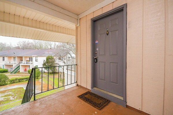 Private Condo Close To Atlanta, Stone Mountn, Emory With Wifi, Ac In Cool Tucker - DeKalb County, GA