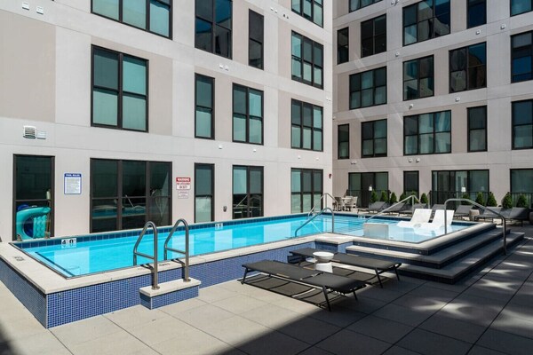 Otr+king Bed+free Parking+gym+pool+penthouse - Newport Aquarium, Newport