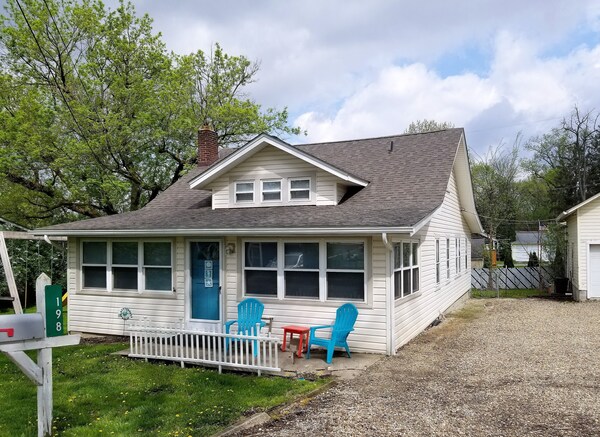 Charming 4-bedroom Cottage With Wifi And Ac In Chippewa Lake - Medina, OH
