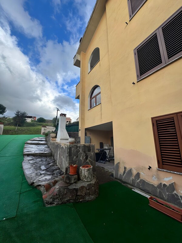 Holiday Home 'Relax E Tranquillità' With Sea View, Shared Terrace And Wi-fi - Romana