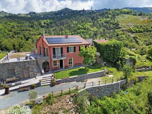 Room 'Nuaggi' With Mountain View, Wi-fi, And Air Conditioning - Moneglia