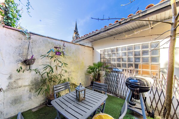 Maison Arc-en-ciel à Lesparre-médoc  3 Chambres, Cour Privée & Barbecue - Lesparre-Médoc