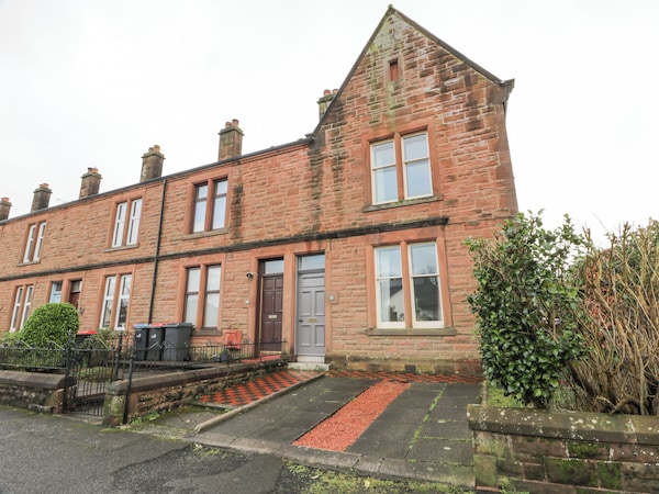 Hildawn, Pet Friendly, With A Garden In Dumfries - Dumfries