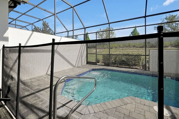5 Bedroom Pool Home Sleeps 10 - Davenport, FL