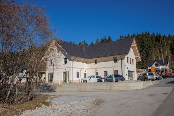 Elegant Apartment Hrastnica 2, šKofja Loka, Slovenia - Kranj