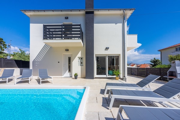 Haus Mit Pool Für Familien Baska, Krk (K-24089) - Baška