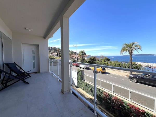Air-conditioned Apartment For 6 People By The Sea  Le Pradet - Le Pradet