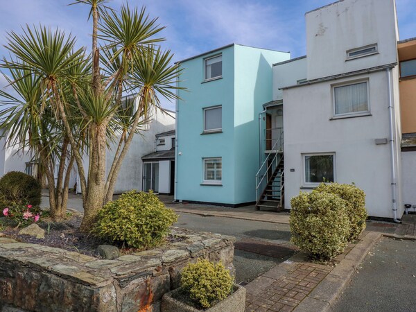 Lan Y Mor, Pet Friendly, With A Garden In Porthmadog - Portmeirion