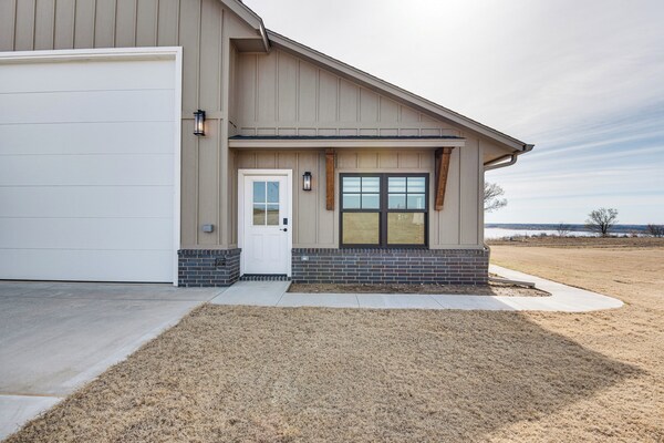 Family-friendly Apt W/ Lake Views In Ponca City! - Ponca City, OK