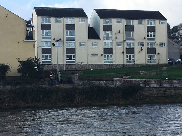 3-bedroom Apartment, Views Of Castle & River, Central Kendal With Parking & Wifi - Kendal