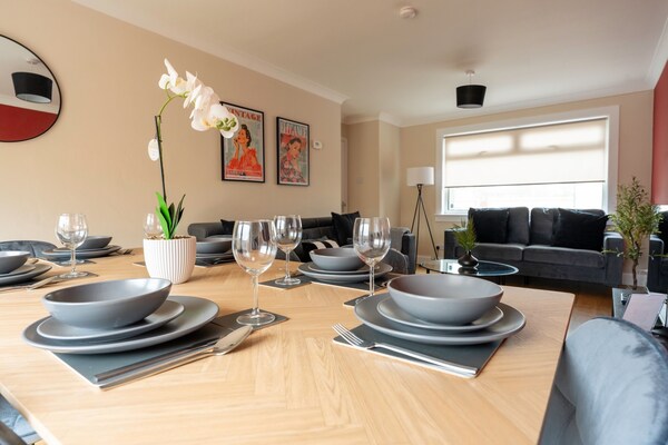 Snug Modern Home In Grangemouth - Falkirk