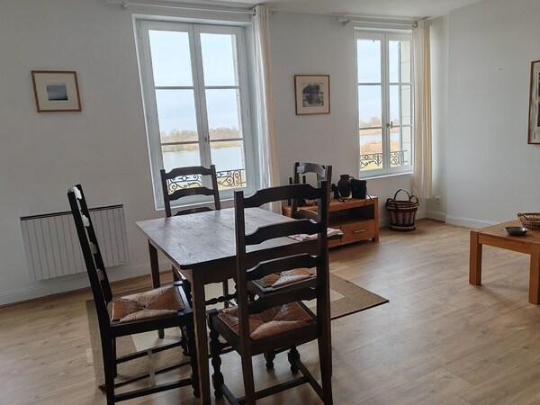 Apartment With Splendid View Of The Loire River And Chaumont Sur Loire Castle - Onzain