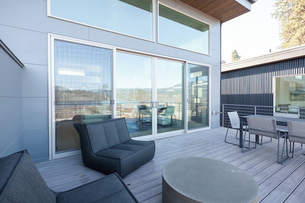 New Construction...magnificent Brand New 5bed/ 3.5bth In Dt Hood River & Col Rvr - Hood River, OR